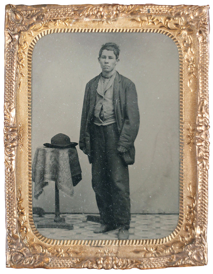 Growing Up among the Rogues – Captured and Exposed